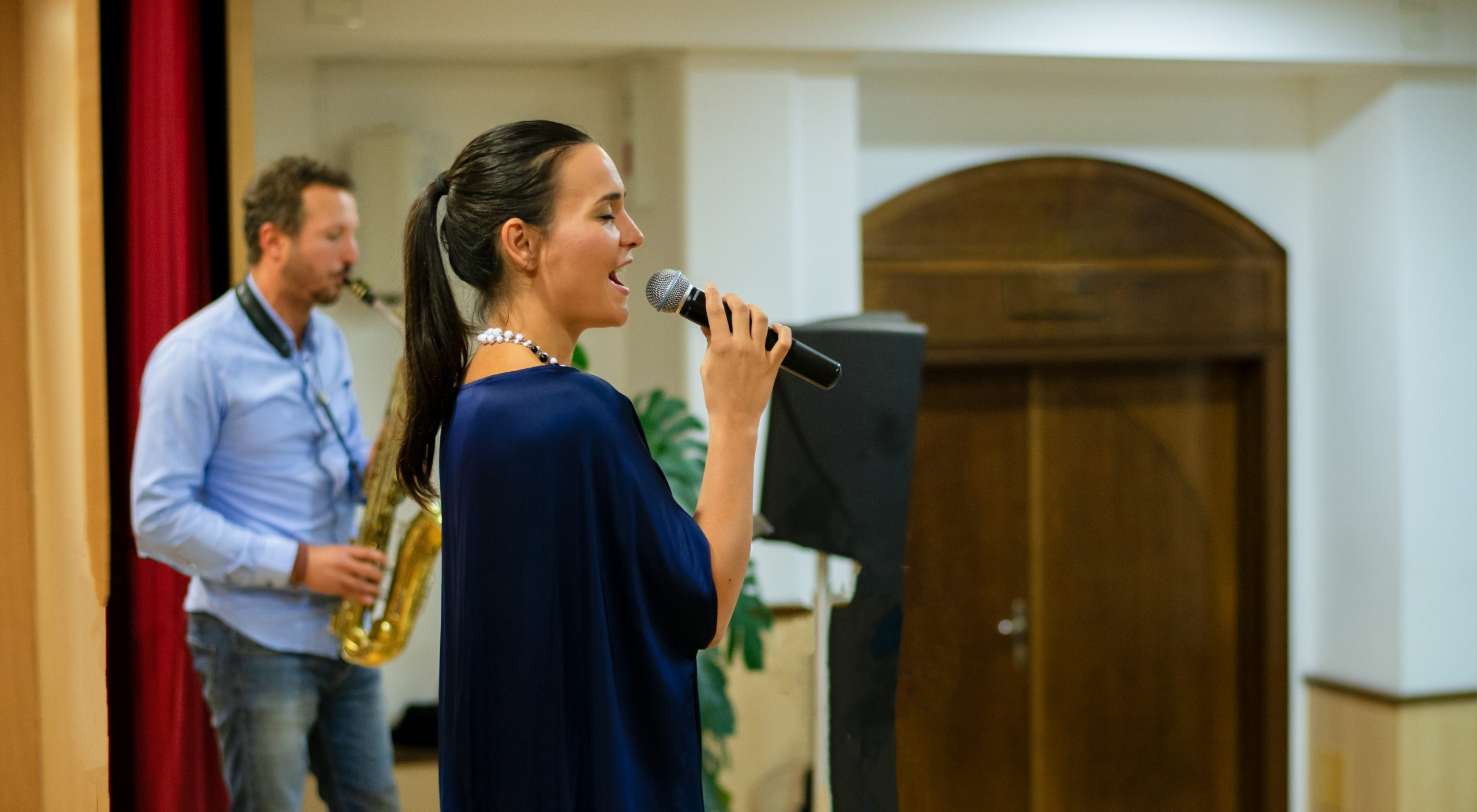 Večer v atriju: Nina Strnad, Jaka Kopač in Ivo Umek